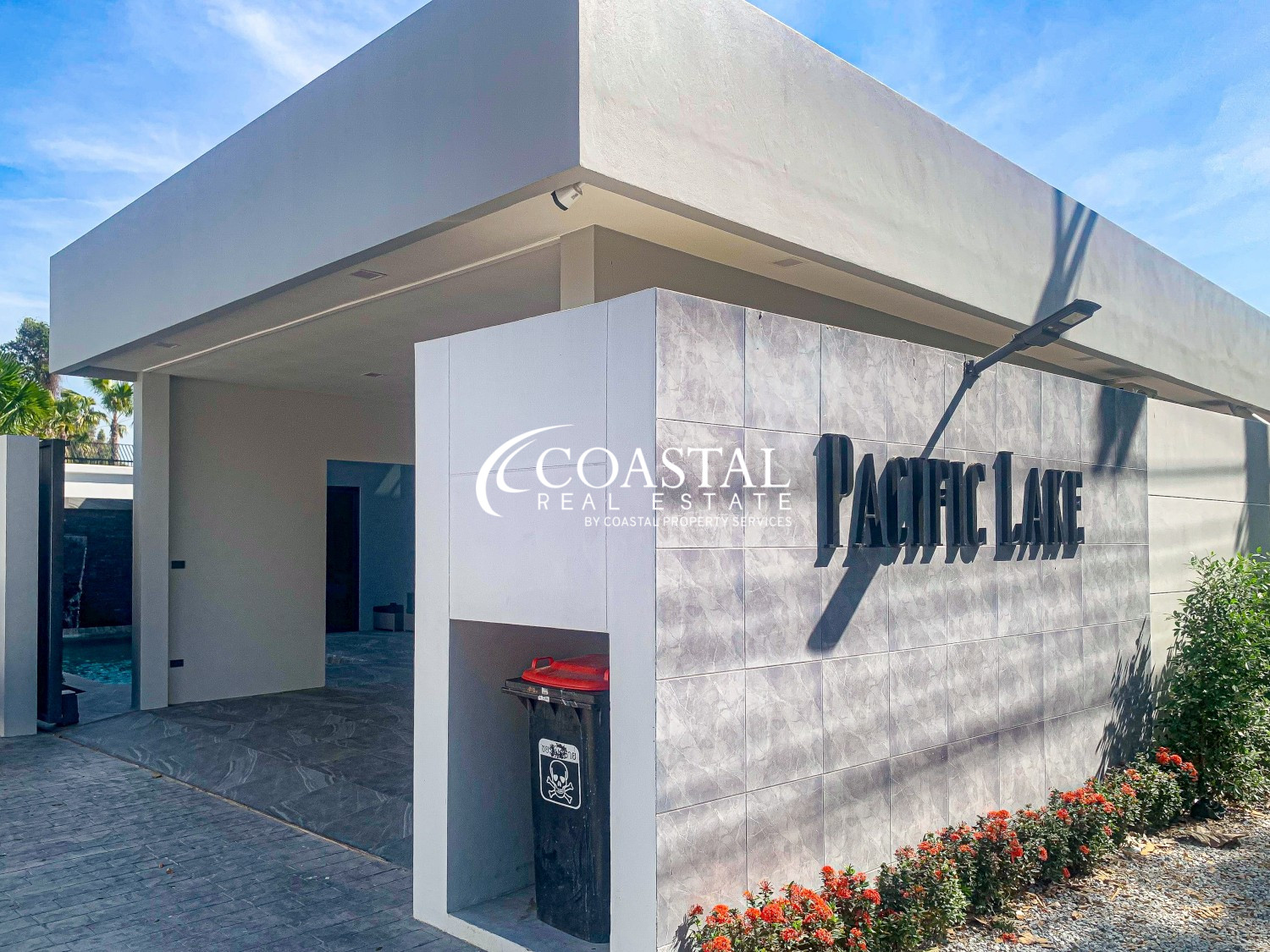 Pacific Lake in Mabprachan/Pong | Coastal Real Estate Thailand